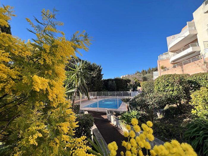 Grasse, Saint-Jacques : Appartement 2 pièces à louer