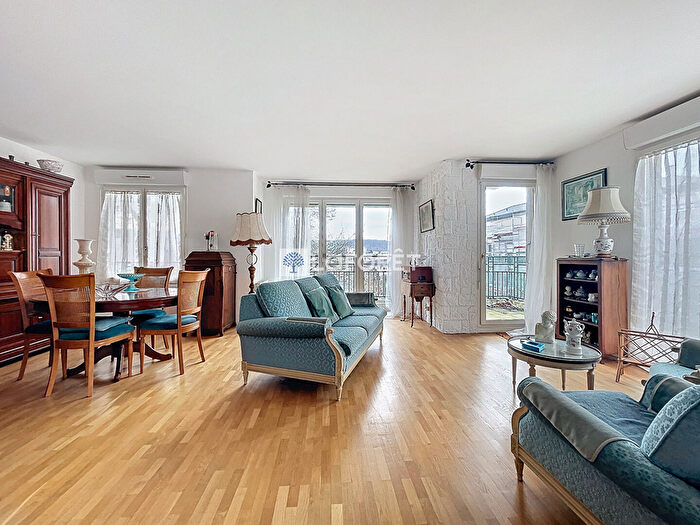 Appartement à vendre - Saint-Cyr-lécole, Centre-ville - 4 pièces - 3 chambres