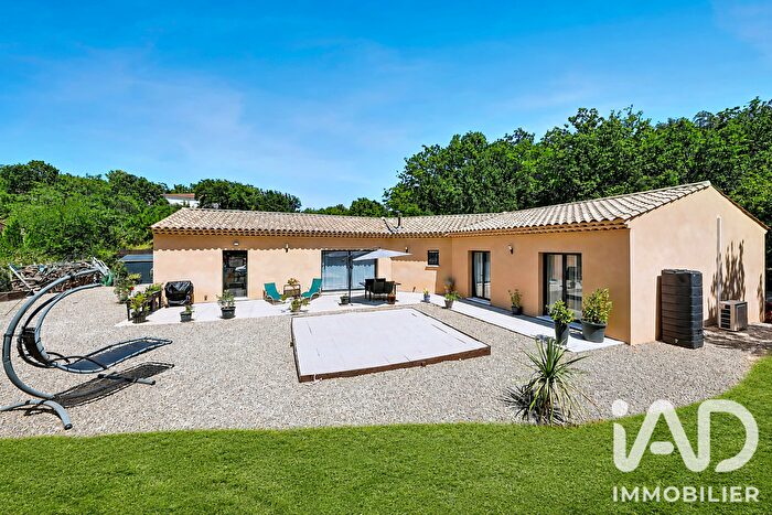 Maison 6 pièces à Châteaudouble, à vendre