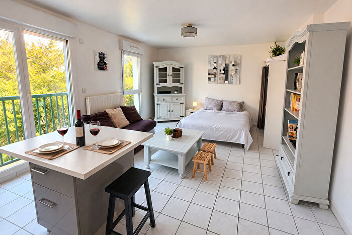 Appartement à louer - Saint-Chéron - 1 pièce