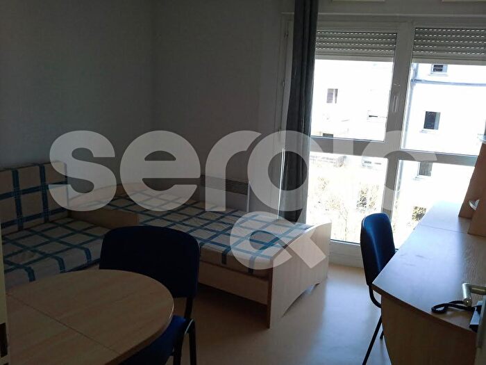 Appartement à louer - Orléans, La Croix Saint-Marceau, La Mouillère, Pré Pinson - 1 pièce