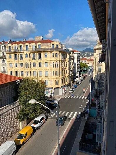 Appartement à louer - Nice - 3 pièces - 2 chambres