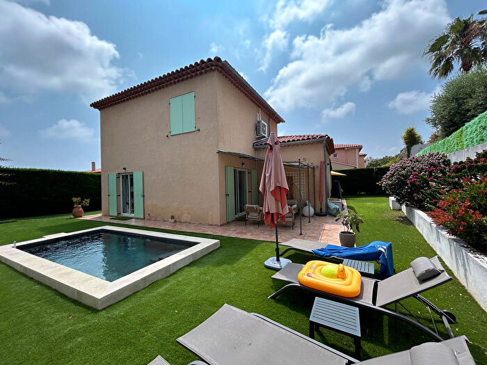 Maison à vendre - Cagnes-sur-Mer, Le Val Fleuri - 6 pièces - 4 chambres