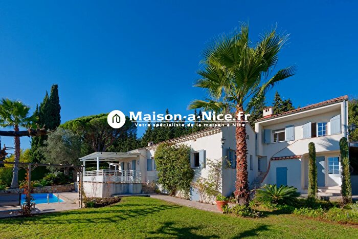 Maison à vendre - Grasse, Magagnosc, Saint-Mathieu - 5 pièces - 4 chambres