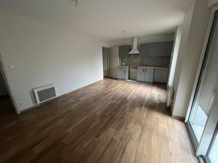 Centre, Coutras : Appartement 3 pièces à louer