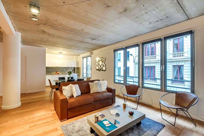 Appartement à louer - Clichy-Trinité, Paris ème arrondissement - 4 pièces - 2 chambres