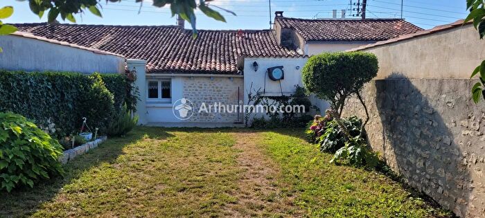 Maison à vendre - Saint-Jean-dAngély - 4 pièces - 1 chambre