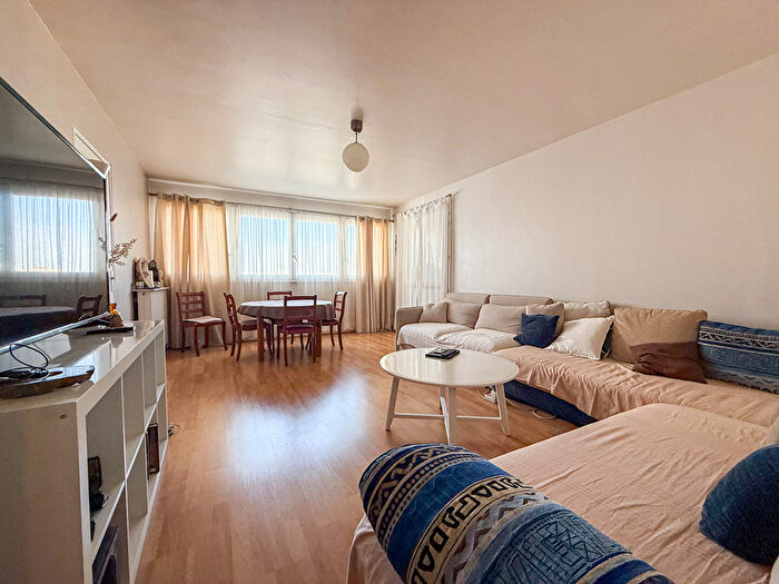 Appartement à vendre - Épinay-sur-Seine, Centre-ville - 4 pièces - 3 chambres