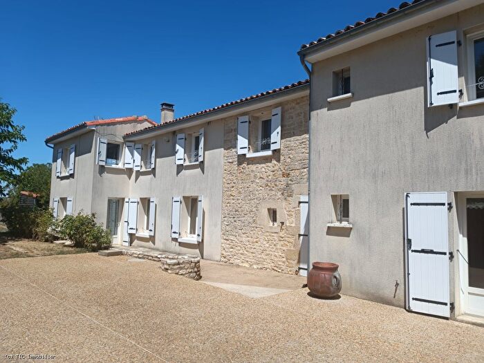 Maison 6 pièces à vendre - Ruffec