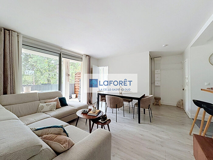 Appartement 4 pièces à vendre à La Celle-Saint-Cloud, La Feuillaume