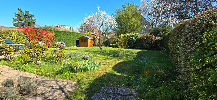 Maison à vendre - Le Mesnil-le-Roi - 6 pièces - 4 chambres