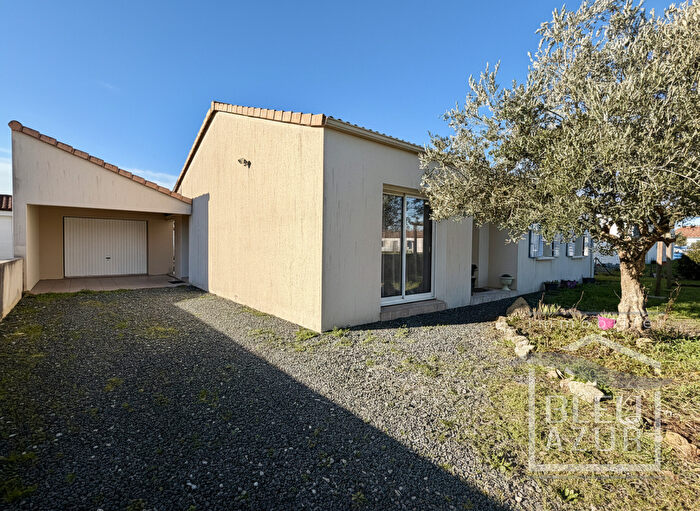 Maison à vendre - Grues - 4 pièces - 3 chambres