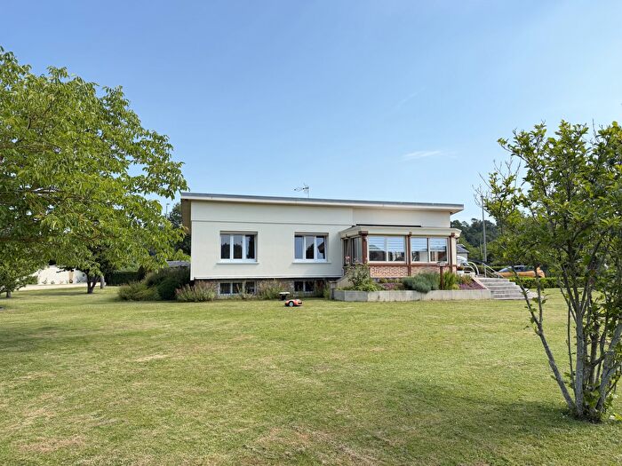 Beaumont-le-Roger : Maison 5 pièces à vendre