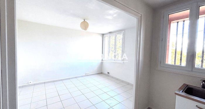Appartement 2 pièces à Gare et Plateaux, Rives, à louer