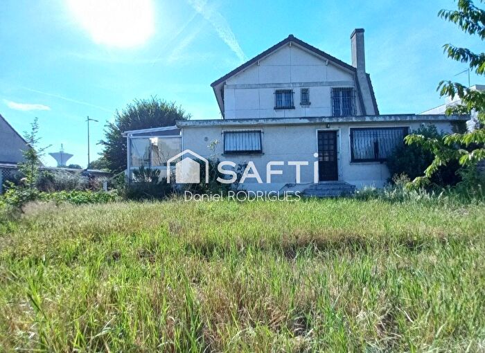 Ozoir-la-Ferrière, Archevêché : Maison 6 pièces à vendre