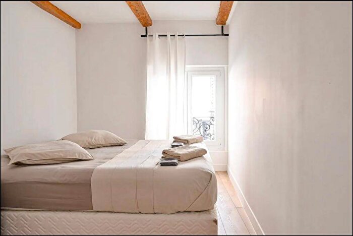 Appartement à louer - Marseille er arrondissement - 4 pièces - 3 chambres