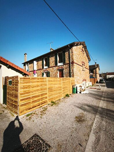 Centre-Entre Deux Gares, Mantes-la-Ville - Maison 3 pièces à louer