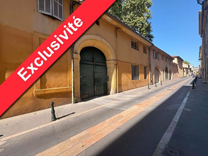 Appartement à louer - Centre Ville, Aix-en-Provence - 3 pièces - 2 chambres