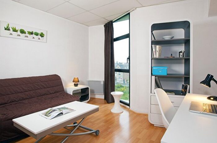 Appartement à louer - Quartiers Sud-Ouest, Sainte-Thérèse - 1 pièce