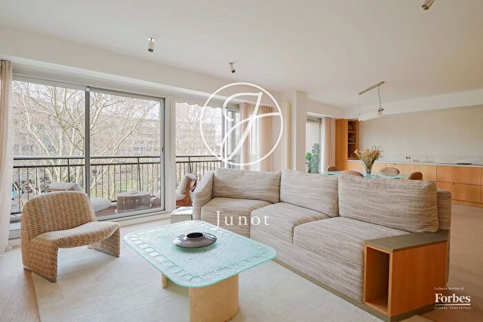 Appartement 3 pièces à vendre à Paris 7ème, Breteuil