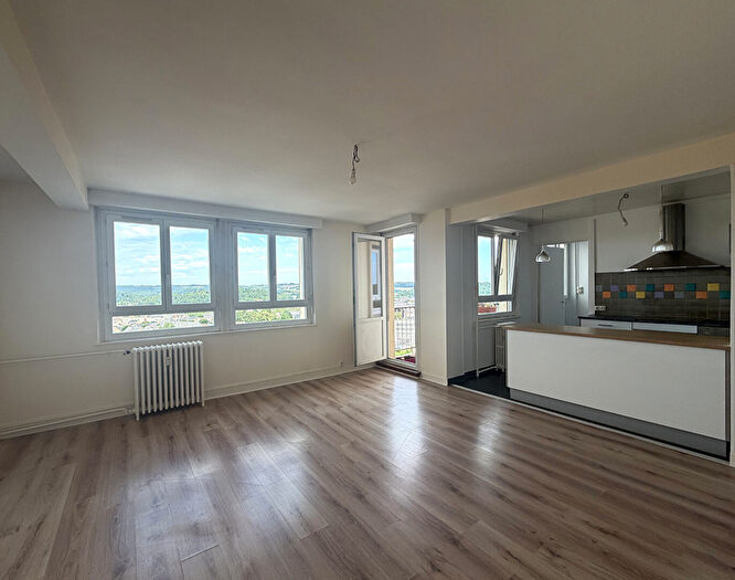 Charleville-Mézières, Moulinet : Appartement 4 pièces à louer