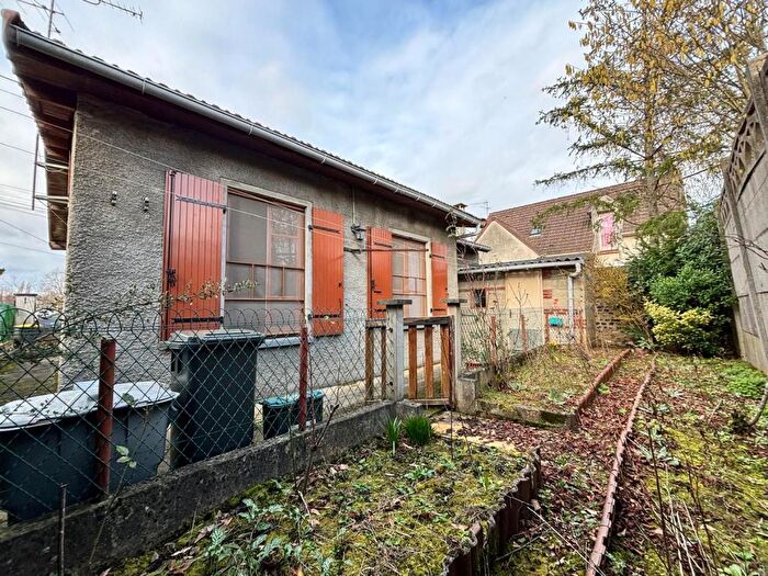 Maison à vendre - Noisy-le-Grand, Nord - 2 pièces - 1 chambre