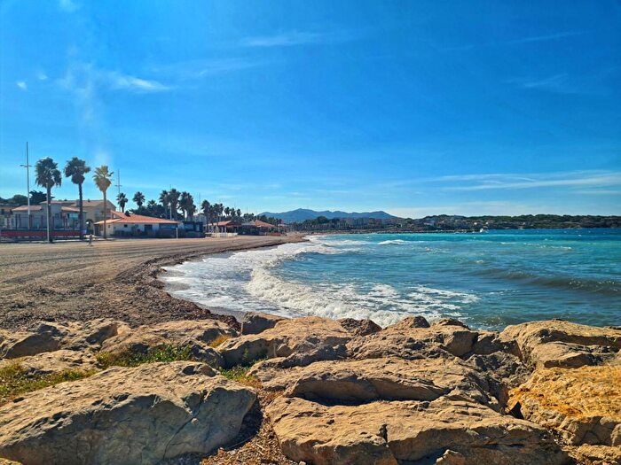 Maison 4 pièces à vendre à Six-Fours-les-Plages, Les Lones, Bucarin, Fort, Les Playes