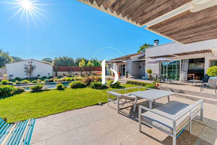 Maison à vendre - Uzès - 5 pièces - 3 chambres