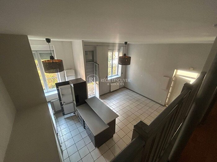 Appartement à louer - Croix Rousse Centre, Lyon ème arrondissement - 5 pièces - 4 chambres