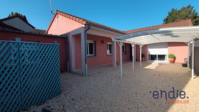 Maison à vendre - Saint-Rémy-en-Rollat - 5 pièces - 4 chambres