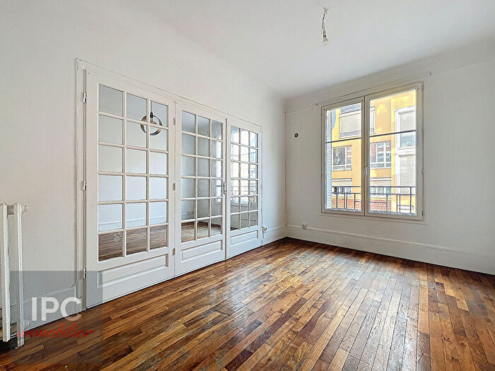 Saint-Ouen, Centre-ville : Appartement 3 pièces à vendre