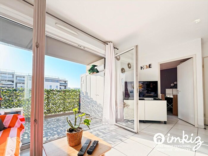 Appartement à vendre - Marseille e , Pont de Vivaux - 2 pièces - 1 chambre