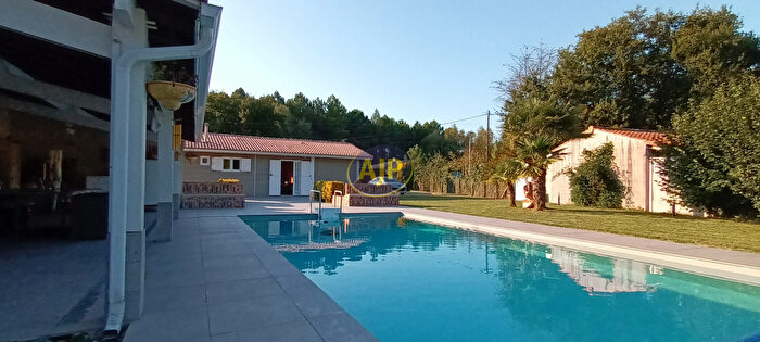 Maison à vendre - Grayan-et-lHôpital - 4 pièces - 3 chambres