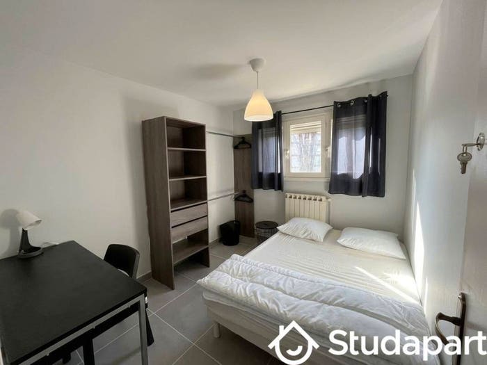 Appartement 4 pièces à louer à Allies-Clos d'Or, Grenoble