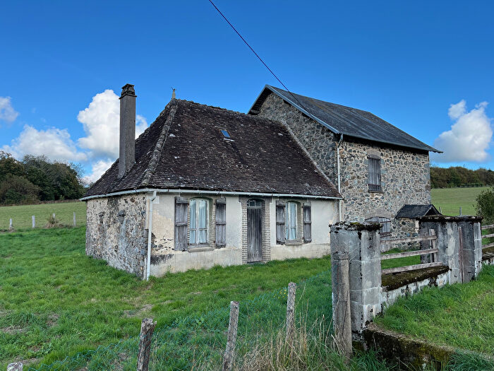 Maison à vendre - Saint-Germain-les-Belles - 2 pièces - 1 chambre