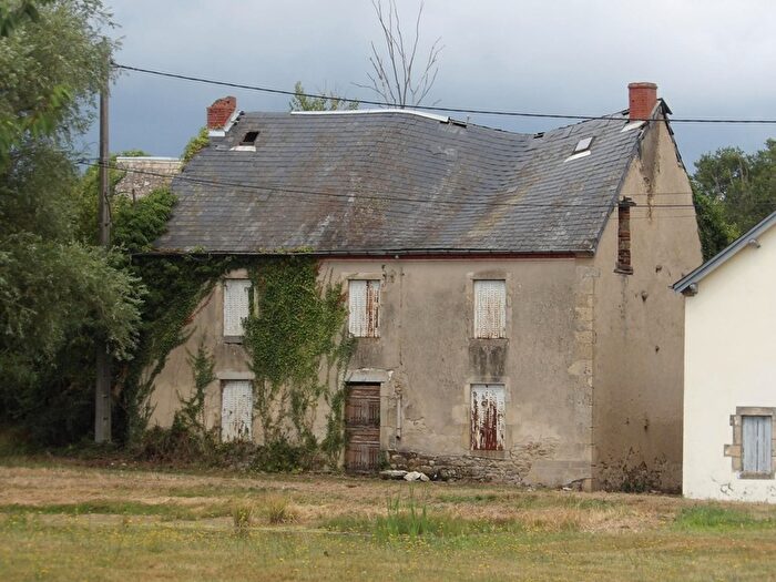 Maison à vendre - Saint-Marcel-en-Marcillat - 6 pièces - 3 chambres