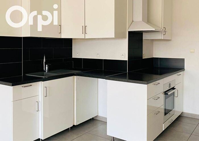 Appartement à louer - Centre Ville Nord, Voiron - 3 pièces - 2 chambres