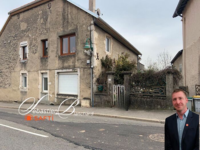 Appartement à vendre - Châtillon-en-Michaille - 5 pièces - 2 chambres