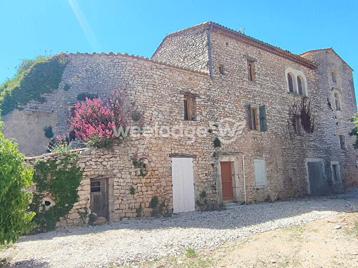 Maison à vendre - Saint-Christol - 10 pièces - 8 chambres