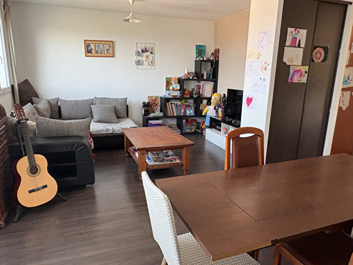 Appartement 3 pièces à Beaurepaire, à vendre