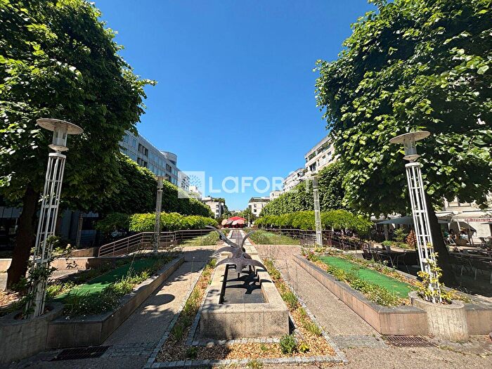 Rueil sur Seine-Plaine-Gare, Rueil-Malmaison : Appartement 4 pièces à louer