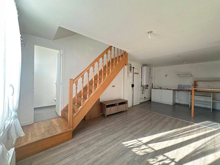 Appartement à louer - Puteaux - 4 pièces - 3 chambres