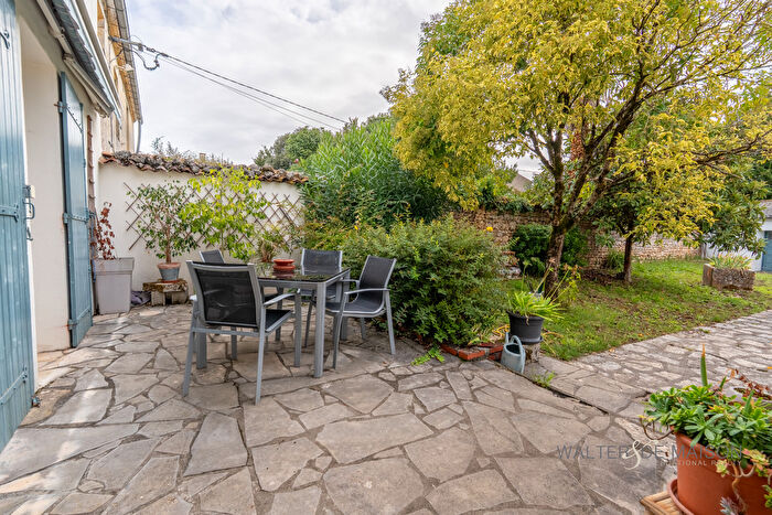 Maison à vendre - Boutiers-Saint-Trojan - 7 pièces - 3 chambres