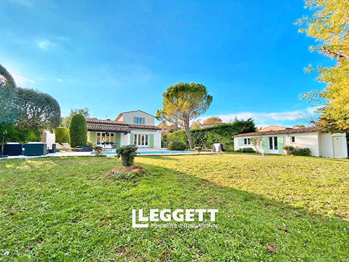 Maison à vendre - Le Rouret - 7 pièces - 4 chambres