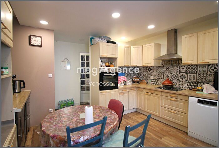 Maison à vendre - Romilly-sur-Seine, Centre-ville, Gare, Lion, Les Hauts Buissons - 6 pièces - 4 chambres