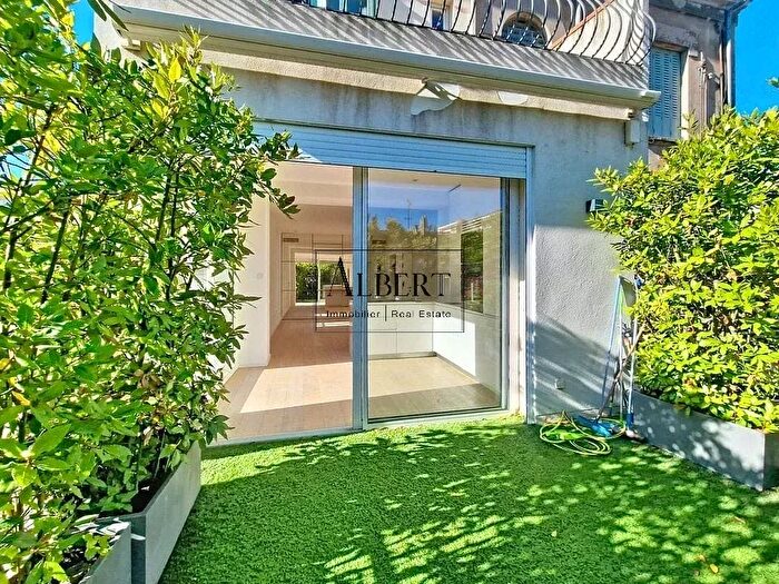 Appartement à vendre - Cannes, Pointe Croisette - 3 pièces - 2 chambres