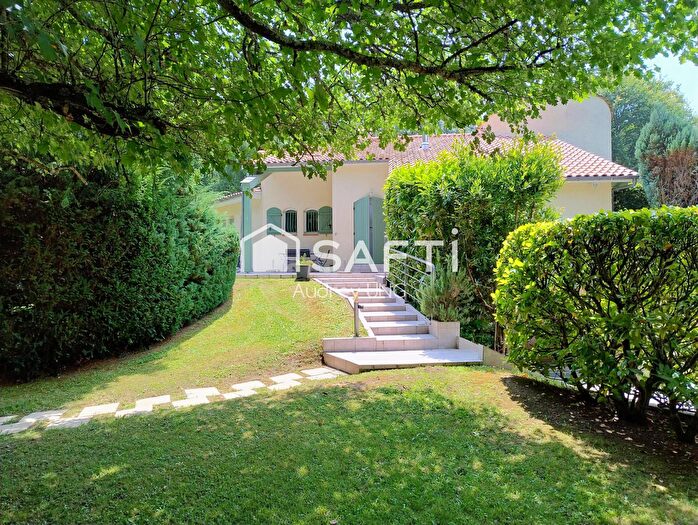 Maison à vendre - Fargues-Saint-Hilaire - 6 pièces - 5 chambres