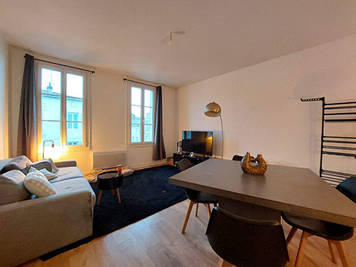 Appartement à vendre - Rochefort, Centre-ville - 3 pièces - 2 chambres