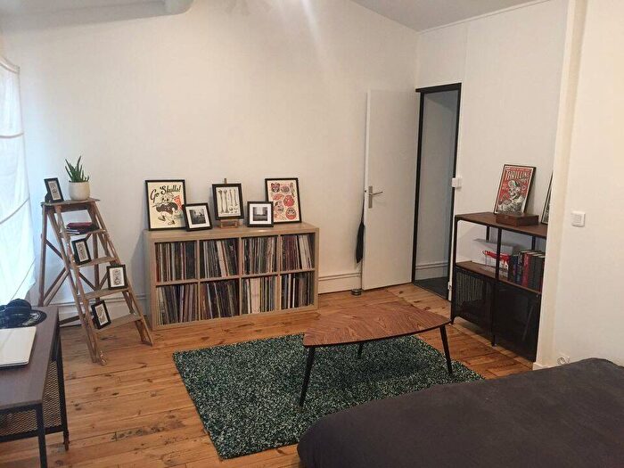 Appartement à louer - Ballainvilliers, Clermont-Ferrand - 3 pièces - 2 chambres