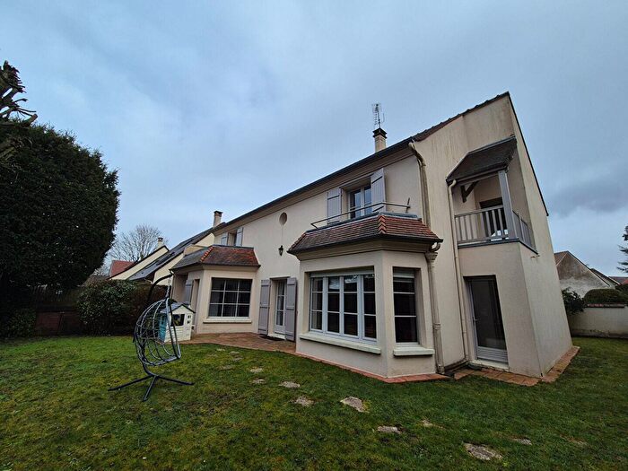 Maison à louer - Beausoleil-Grenonvilliers, Rambouillet - 7 pièces - 5 chambres